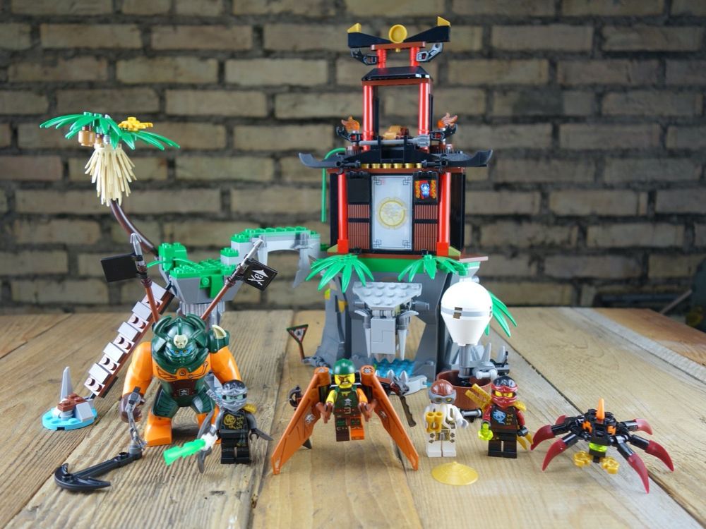 LEGO 70604 Ninjago Tiger Widow Island (Gebraucht) in Bäretswil für CHF ...