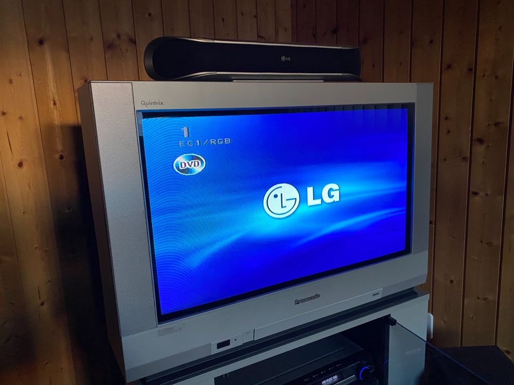 Panasonic TV, LG DVD/CD Receiver, Boxen, Rack - komplett (Gebraucht) in ...