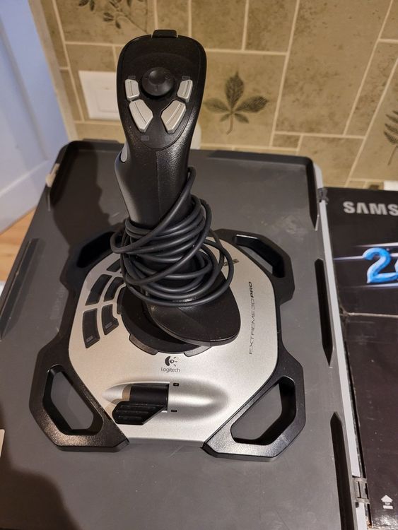 Flight Stick Logitech G Extreme 3D Pro Precision | Kaufen auf Ricardo