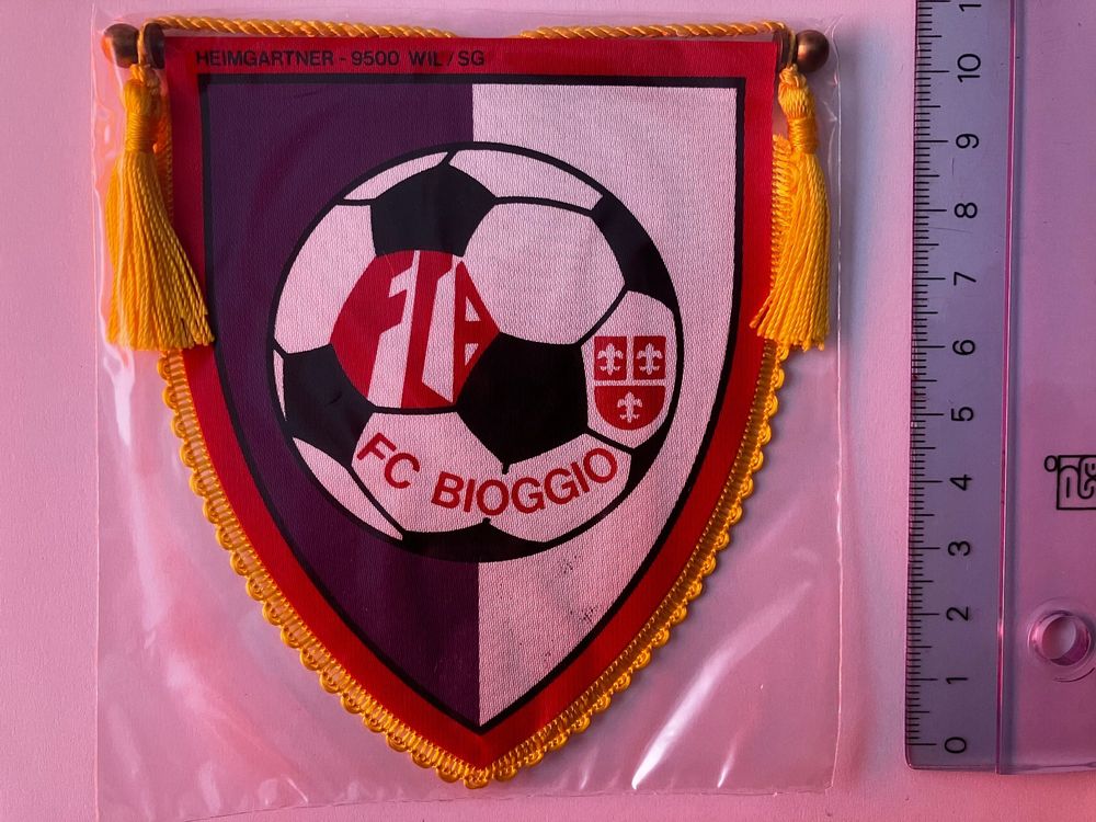Vintage Fanion/Wimpel FC BIOGGIO (Neu und originalverpackt) in Gland für CHF 5 – mit Lieferung ...