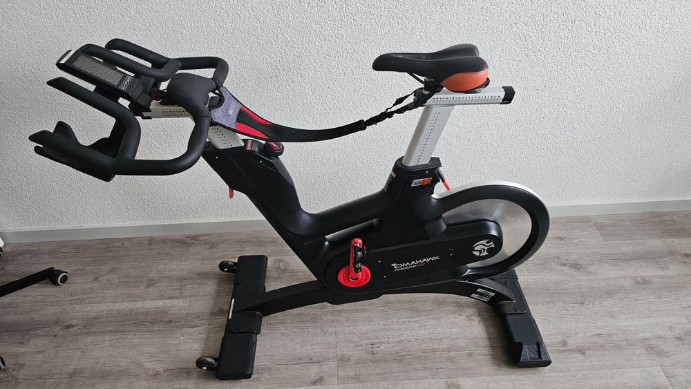 INDOOR BIKE TOMAHAWK IC7 (Life Fitness) (Gebraucht) in Liebefeld für ...