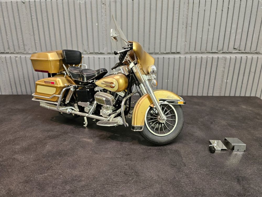 Motorrad Model Harley Davidson FLH 1974 zum Fertigmachen (Gebraucht) in ...