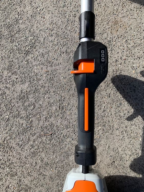 Stihl Motorsense FSA130R und Gürteltasche neuwertig + Accu. (Gebraucht ...