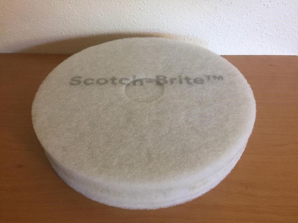 Polyesterpad weiss, Pad 43,2cm 3M (Gebraucht) in für CHF 10 – nur ...