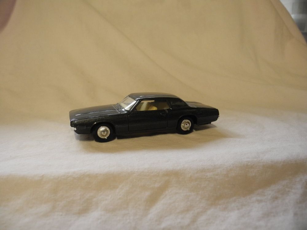 DINKY TOYS NR. 1419 FORD THUNDERBIRD COUPE RESTAURIERT (Gebraucht) in ...