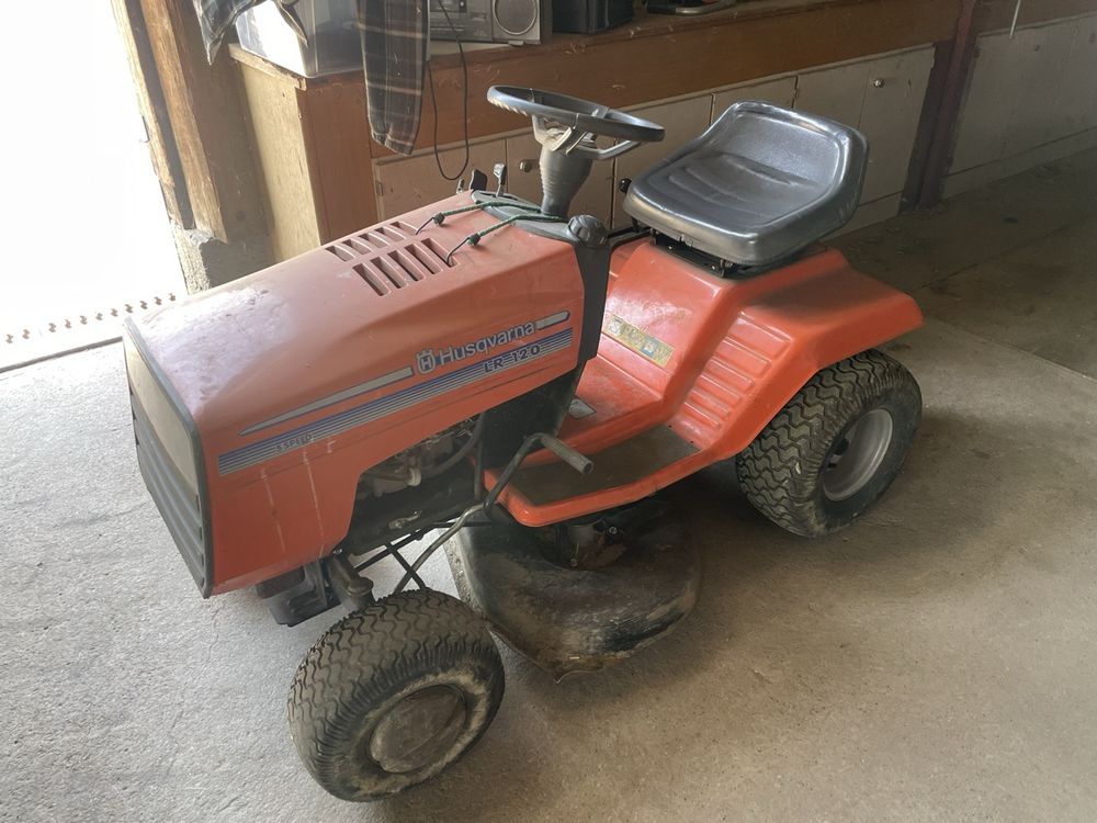 Aufsitzmäher Husqvarna LR120 (Defekt) in Oberembrach für CHF 505 – nur ...