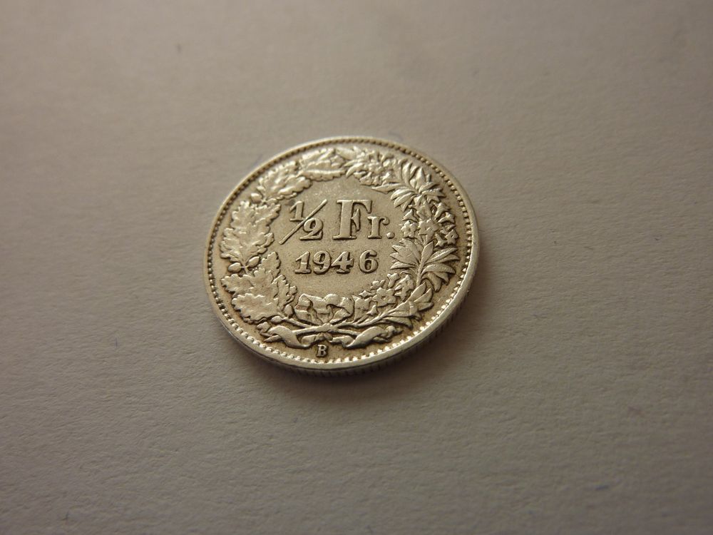 Fehlprägung : 50 Rappen 1946 , gleichstehend , sehr schön (Gebraucht) in Birrwil für CHF 64 ...