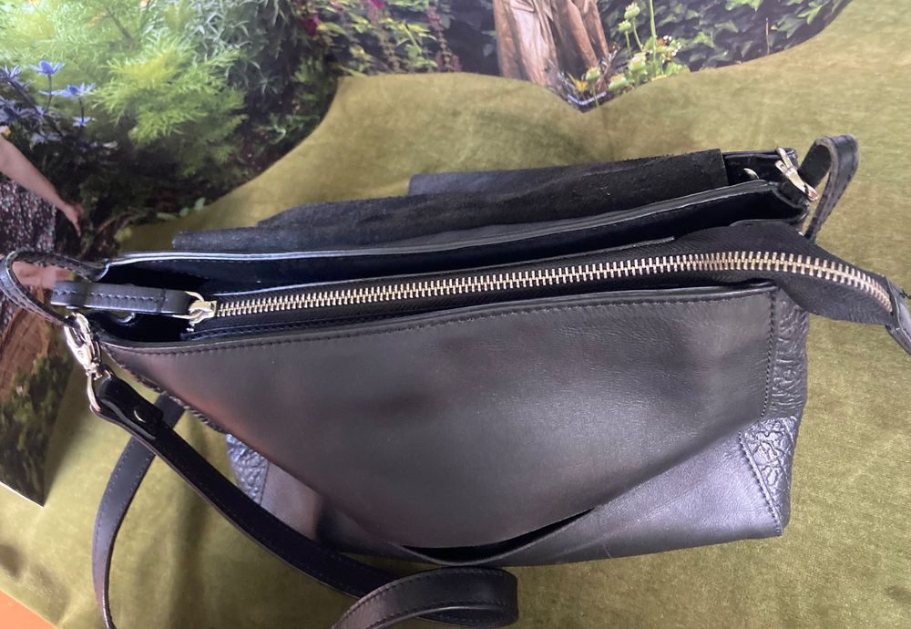 Kreative Leder Handtasche von URBANCODE LONDON | Kaufen auf Ricardo