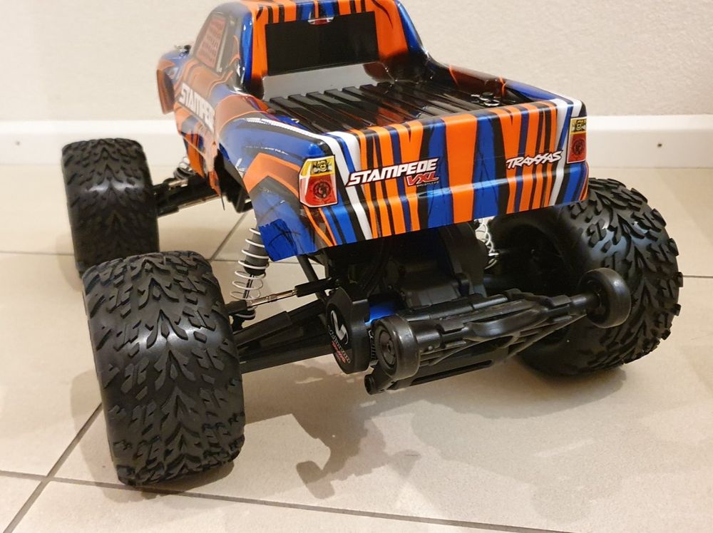 Traxxas Stampede VXL 2wd Brushless Monster Truck ab CHF 1.00 (Neu ...
