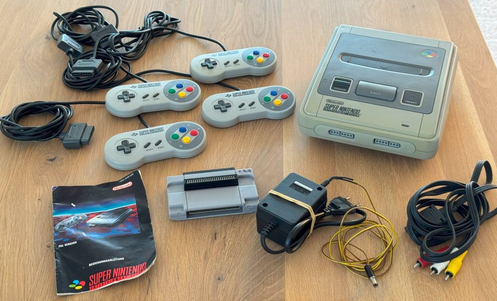 Super Nintendo (SNES) Bundle inkl. 4 Controller + Adapter | Kaufen auf ...