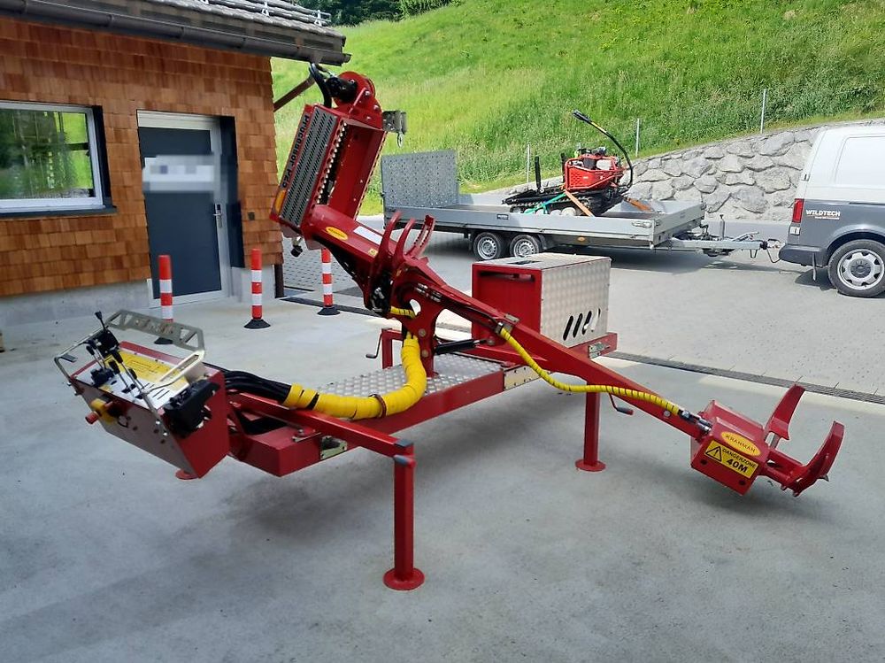 Miniforwarder Kranman Bison 6000x mit Schubharvester P25 (Gebraucht) in ...