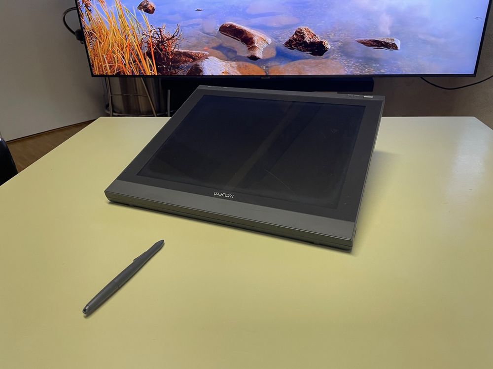 Wacom DTF-720 17" 1280 x 1024 Interactive Pen Display Tablet | Kaufen ...