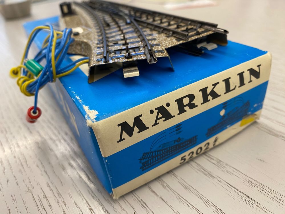 Märklin 1x5203 2x5204 elektr. Weichen (Gebraucht) in Lupsingen für CHF ...
