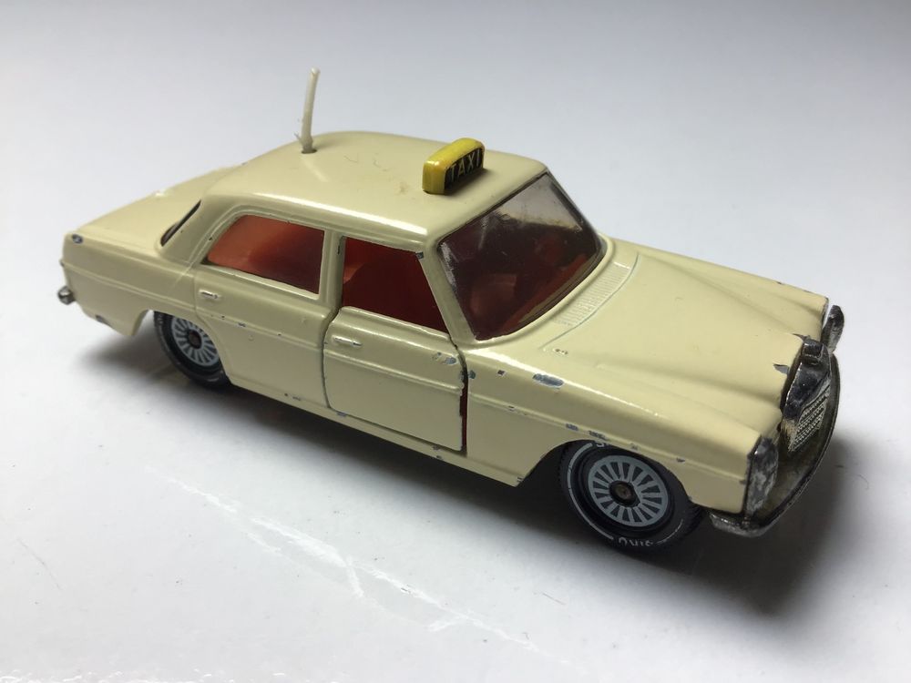 SIKU V-Serie "MERCEDES-BENZ 250 TAXI" V309 | Acheter sur Ricardo