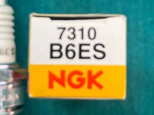NGK B6ES Zündkerze Langgewinde neu aus Lagerbestand | Acheter sur Ricardo