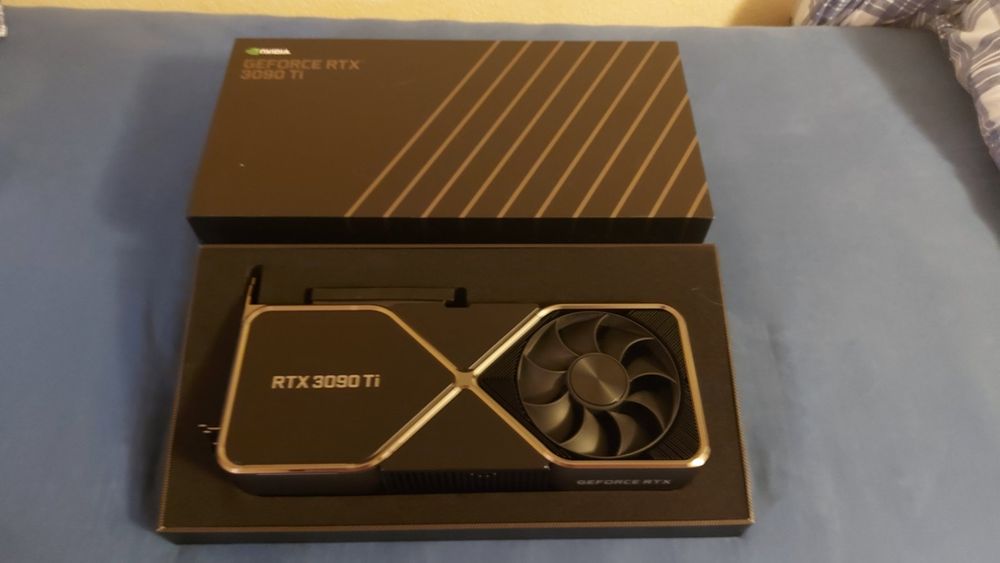 NVIDIA RTX 3090 Ti FOUNDERS EDITION | Kaufen auf Ricardo