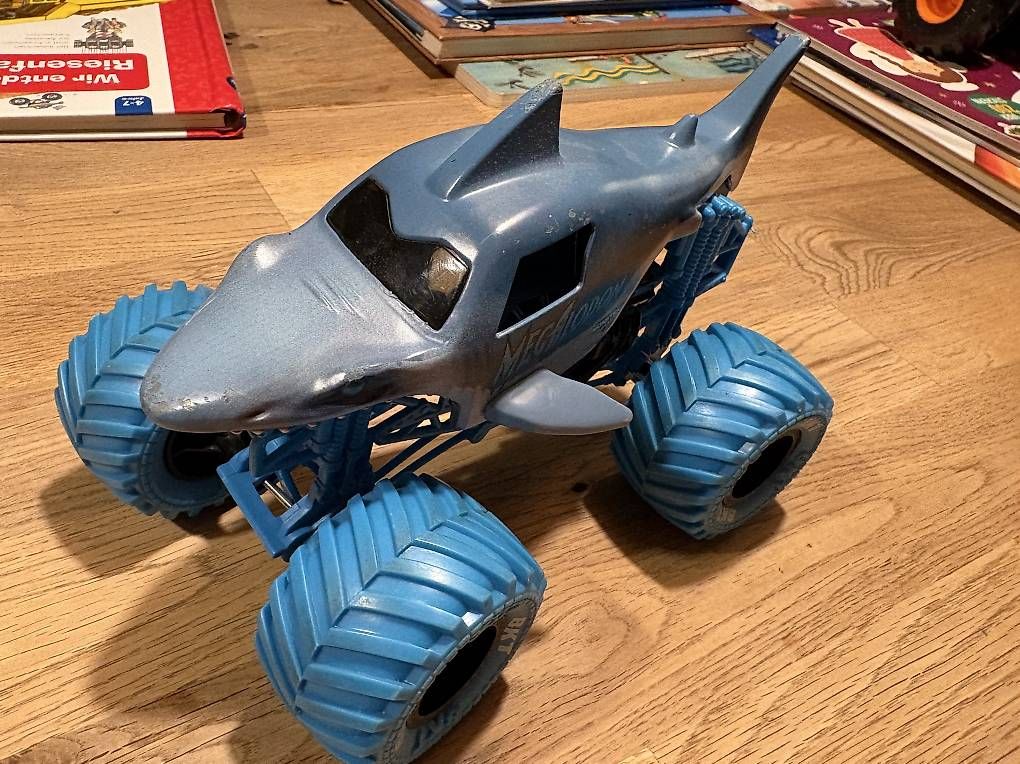 Spin Master Monster Jam - Megalodon Monster Truck 1:24 (Gebraucht) in ...
