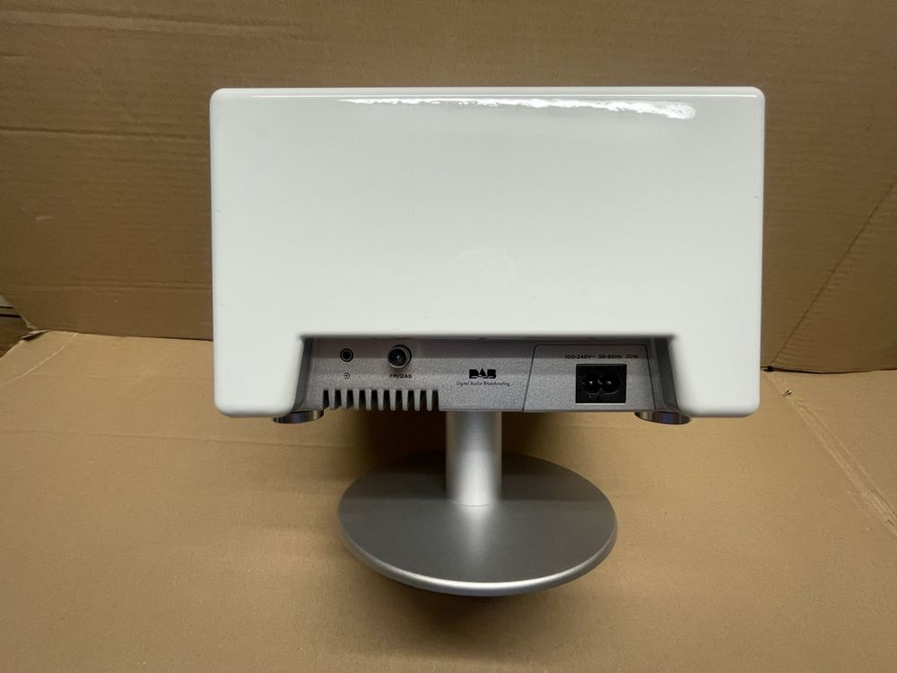 Geneva Model S Wireless DAB+ weiss (Gebraucht) in Ibach für CHF 55 ...