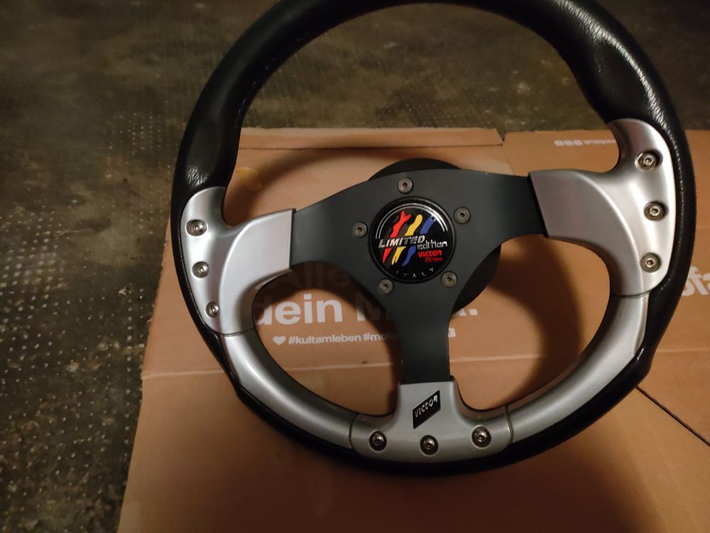 Victor Lenkrad 33cm (Gebraucht) in Deitingen für CHF 49 – mit Lieferung ...