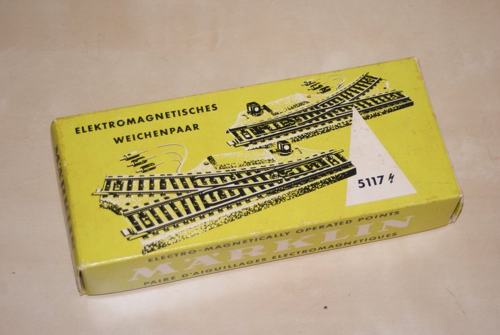 Märklin 5117 elektr. Weichenpaar M - Gleis (Neu (gemäss Beschreibung ...