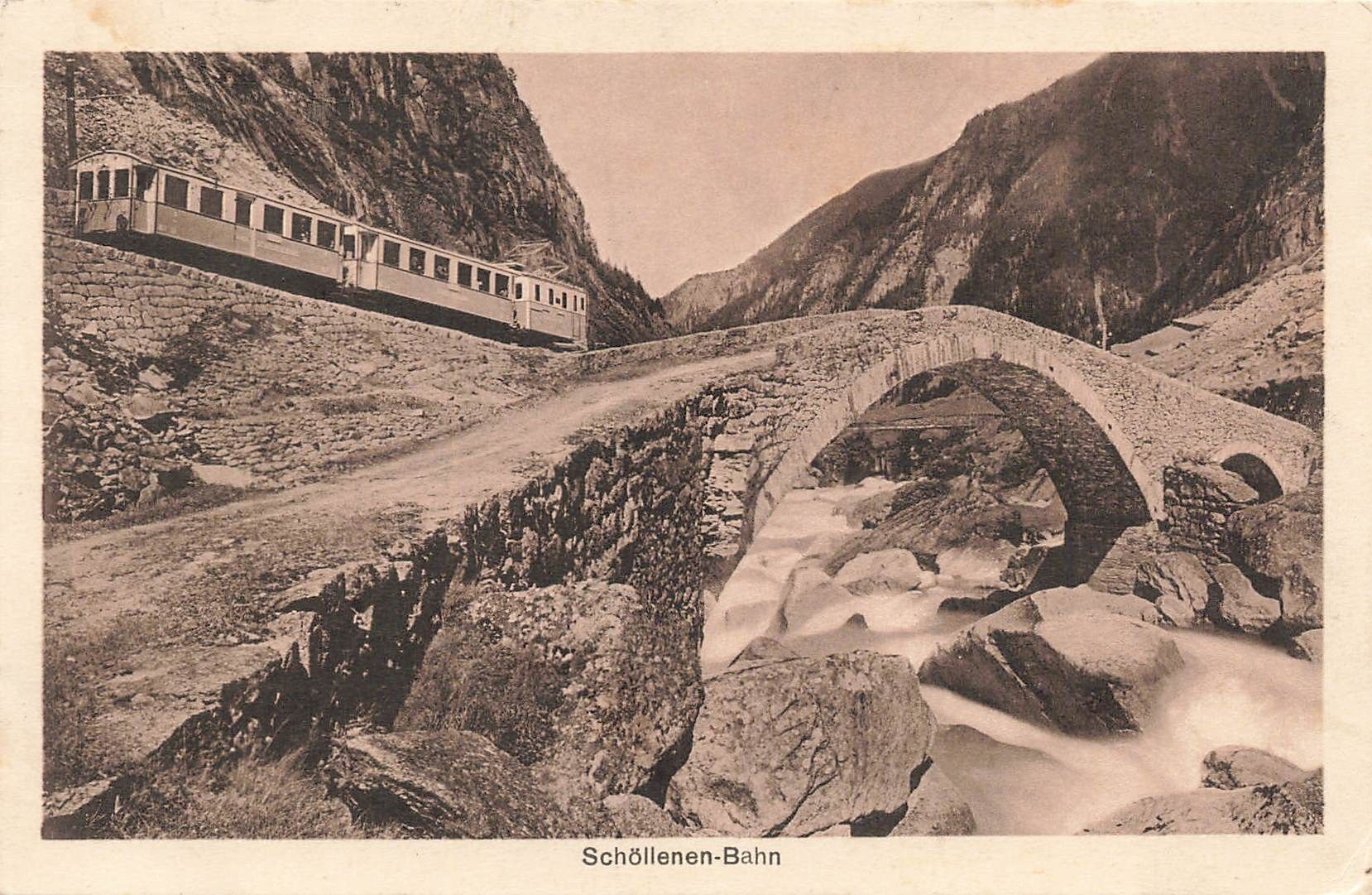 Schöllenenschlucht (UR) – Schöllenen bahn mit Steinbrücke (Usato) a ...