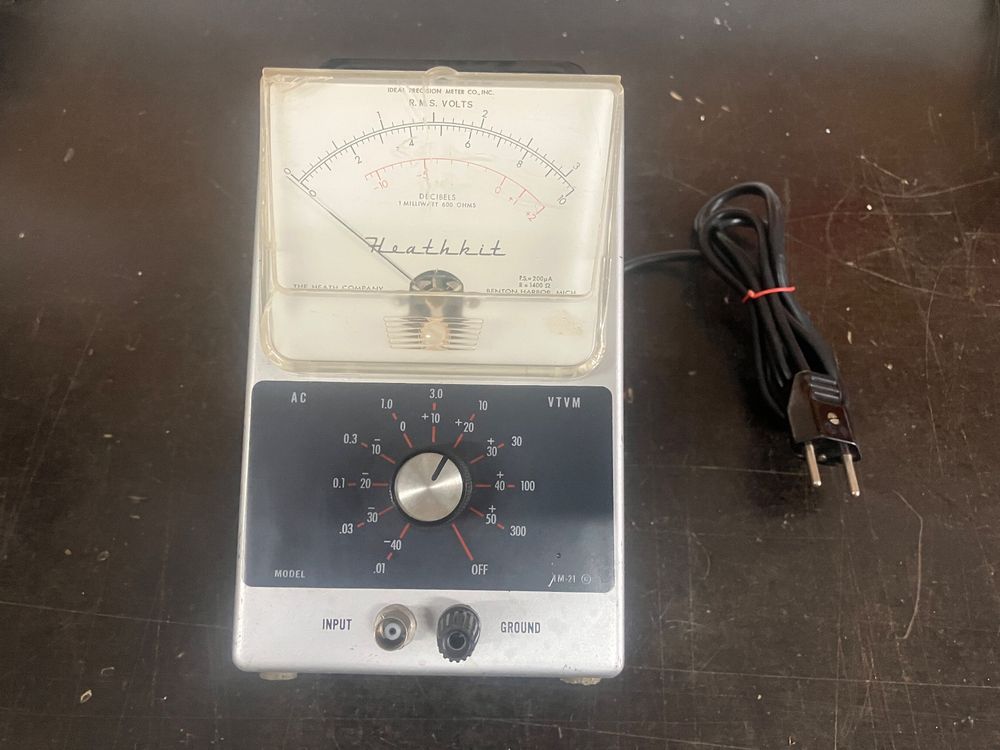 Antikes RMS Voltmeter Heathkit IM21E (Defekt) in Basel für CHF 10 – mit ...