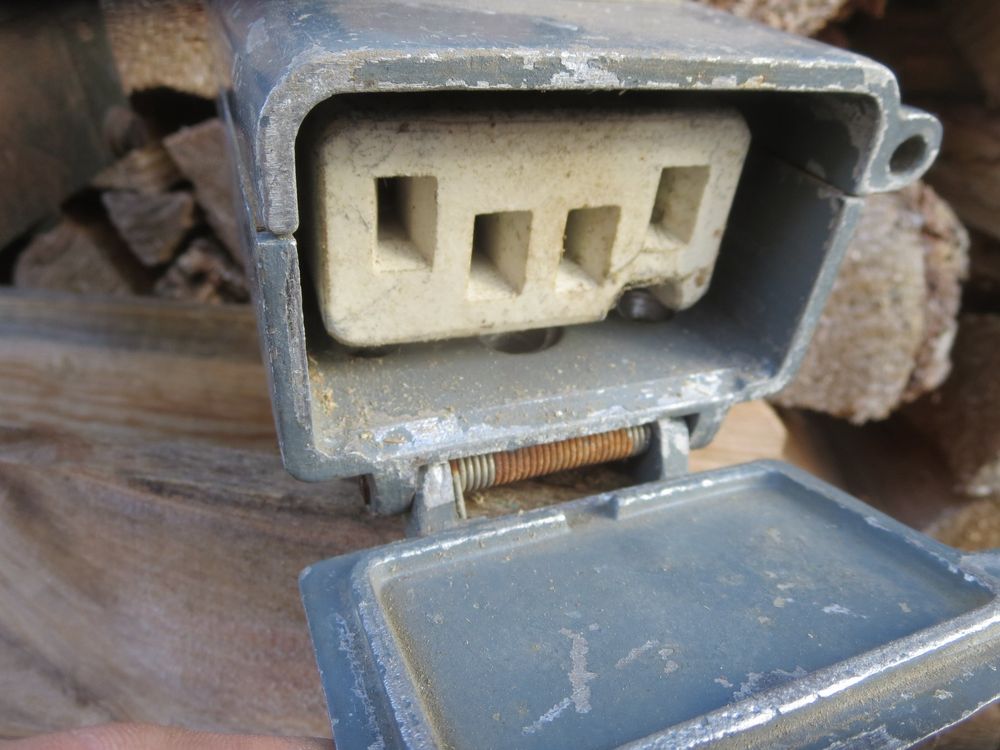 2 alte Starkstromstecker | Kaufen auf Ricardo