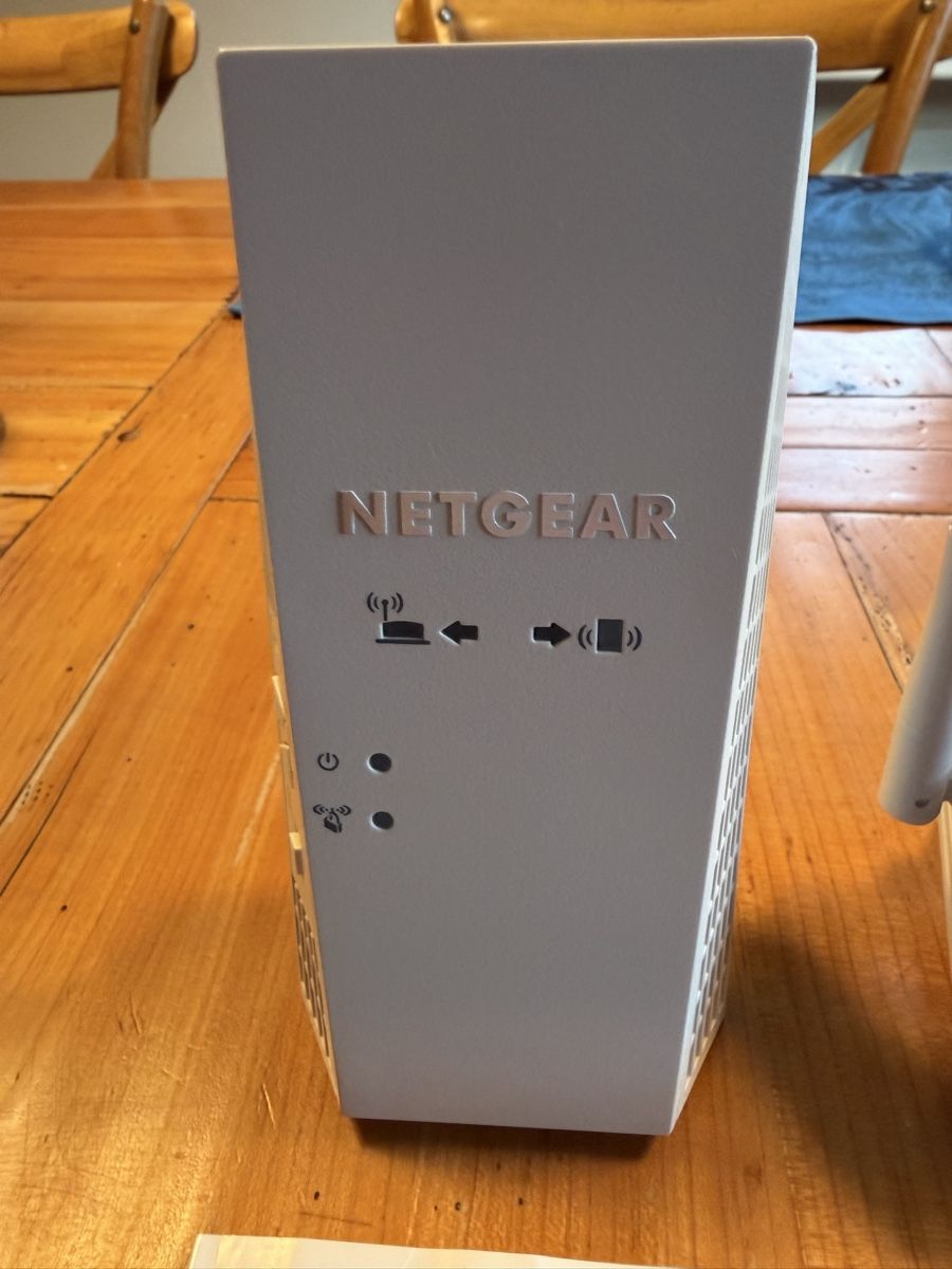 Netgear Nighthawk X4 und 2 Universal Wifi Range Extender (Gebraucht) in ...