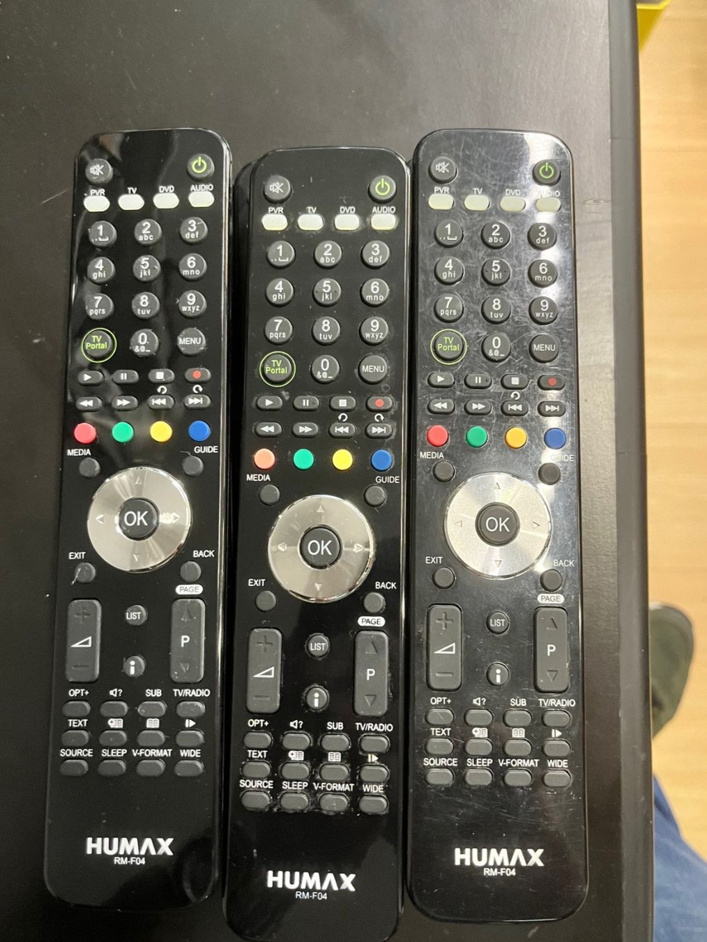 Canal + télécommande Humax RM-F04 (D'occasion) à Onex pour CHF 5 – avec ...