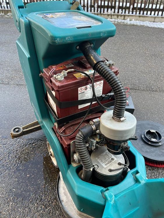 Scheuersaugmaschine Tennant 5100, ähnlich wie eine Wetrokmas (Defekt ...