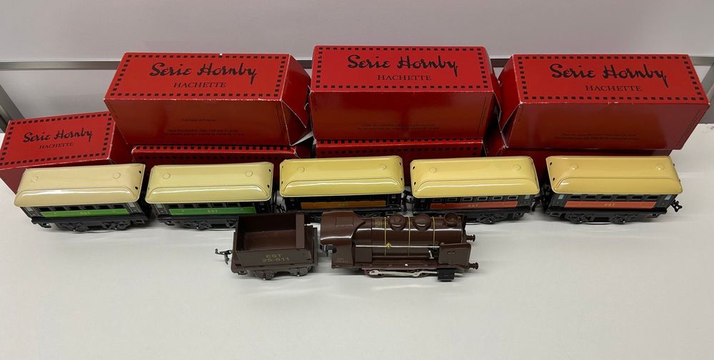 Hornby Hachette SNCF mit zwei Lokomotive, Serie Hornby, Top! (Gebraucht ...