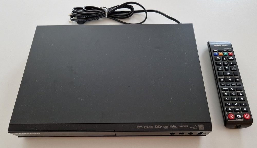 Samsung BD-J4500R Blu-ray Disc Player / DVD Player (Gebraucht) in ...