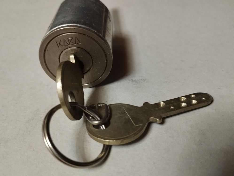 KABA Schloss mit 2 Schlüssel (Gebraucht) in Hohenrain für CHF 15 – nur ...