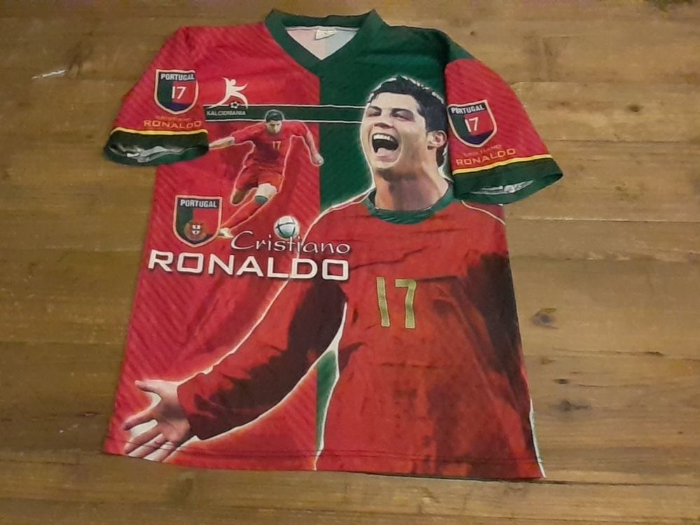 Cristiano Ronaldo 17 tribute S - (Gebraucht) in Bellinzona für CHF 15. ...