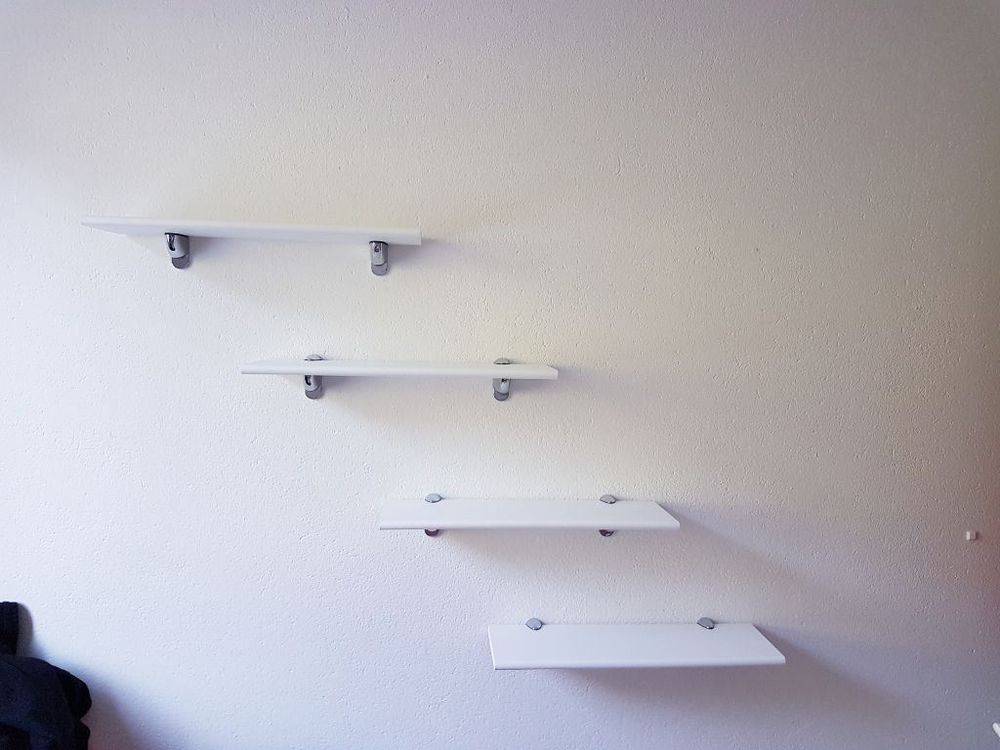 4 Stück Wand Tablar (Gebraucht) in Emmetten für CHF 1 – nur Abholung ...