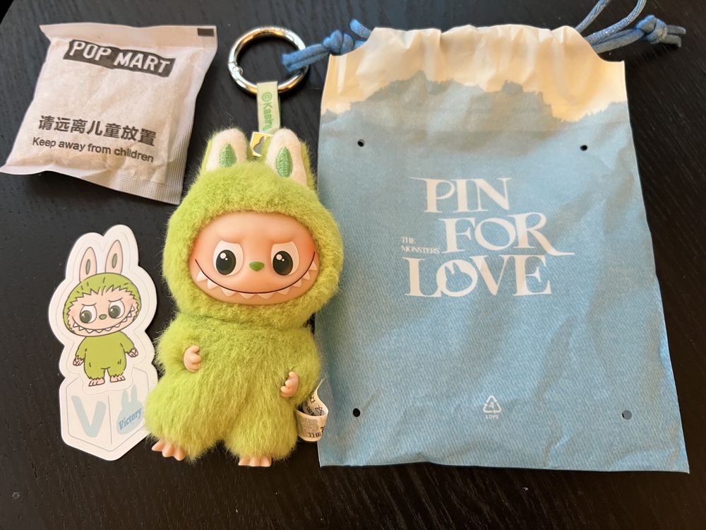 Pop Mart Original Labubu new edition Pin For Love V (Neu (gemäss ...
