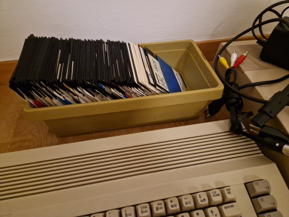 Commodore C64 mit 1541 Laufwerk und Floppies (Gebraucht) in Zürich für ...
