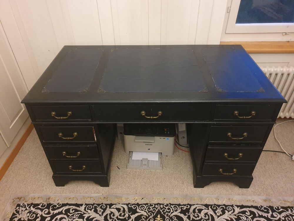 Alter Pult schwarz Furnier (Gebraucht) in Winterthur für CHF 1 – nur ...