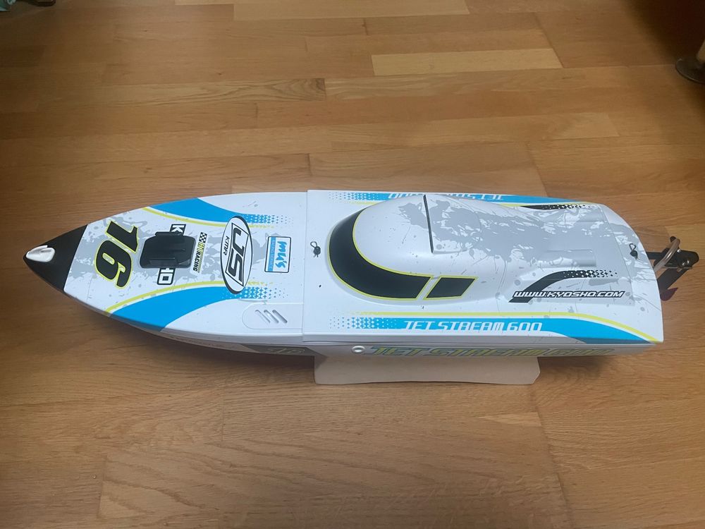 RC Boot Jetstream 600 von Kyosho | Kaufen auf Ricardo