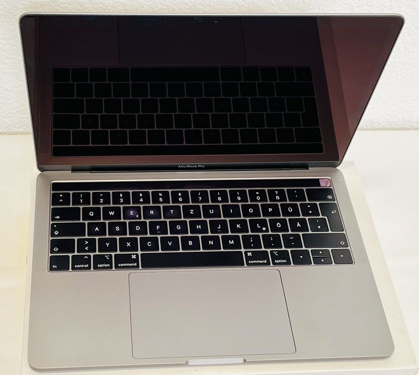 MacBook Pro 13 mit Touch Bar A2159 (Defekt) in Wildegg für CHF 89 – mit ...