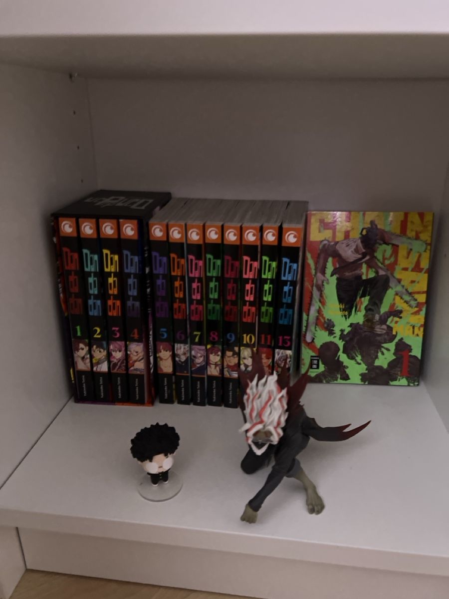 Dandadan sammlung + chainsaw man manga (anime figuren) (Gebraucht) in ...