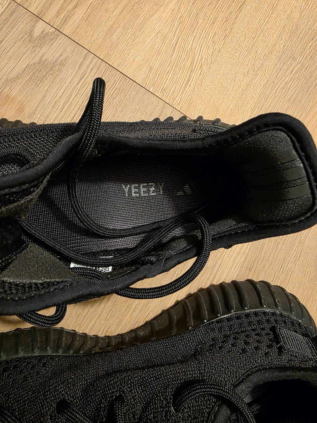 Yeezy Boost 350 V2 Black – US 9.5 / EU 43 – Original Yeezy – (Gebraucht ...
