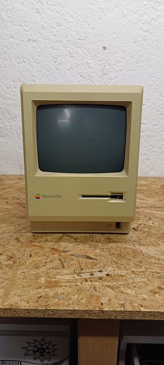 Vintage Apple Macintosh Plus 1Mb Computer (Gebraucht) in Diepflingen ...