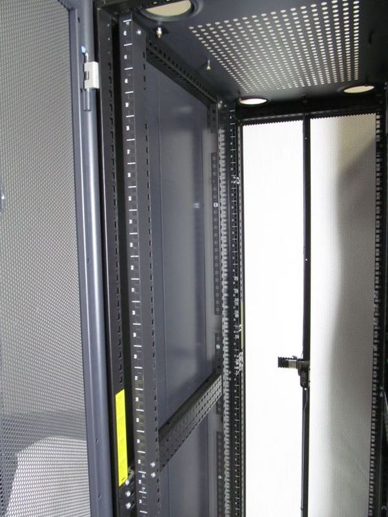 Rack Dell 42U Serverschrank - PowerEdge Rack Enclosure 4210 | Kaufen ...