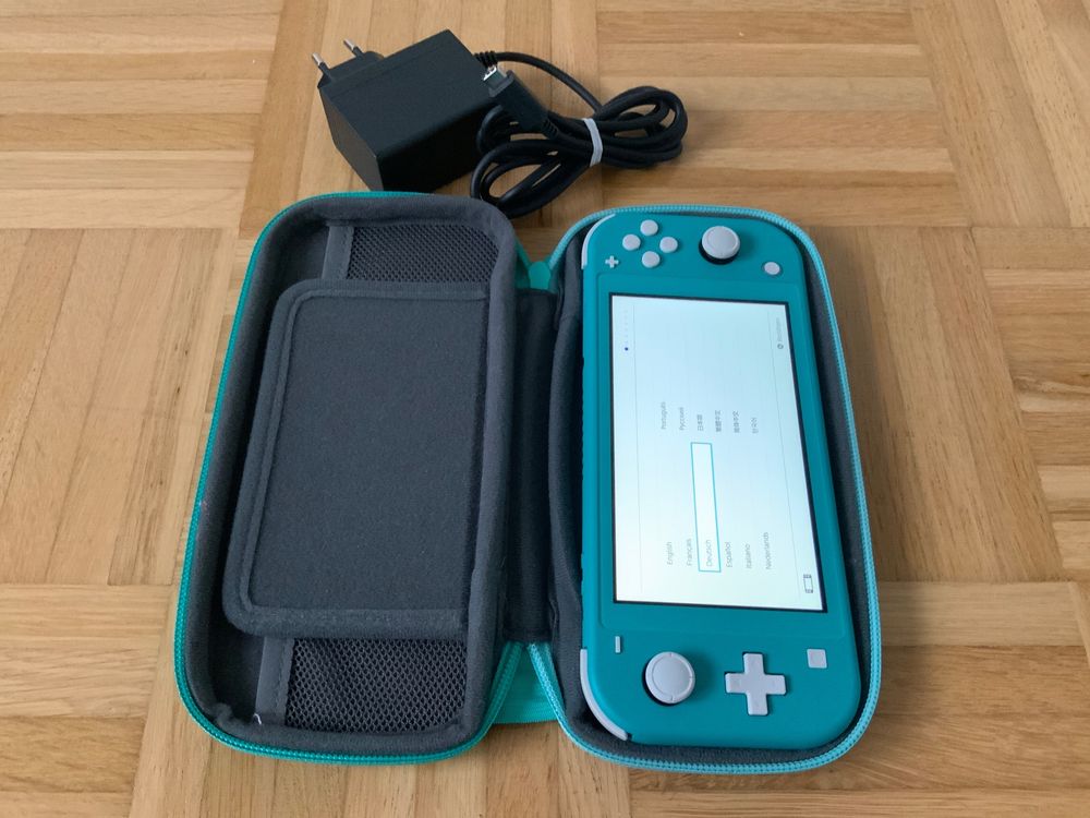 Used Nintendo Switch lite (Gebraucht) in Oberwil BL für CHF 130 – mit ...
