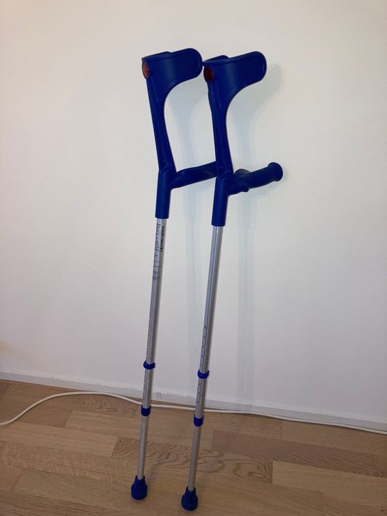 1 Paar Krücken / Gehhilfen | Kaufen auf Ricardo