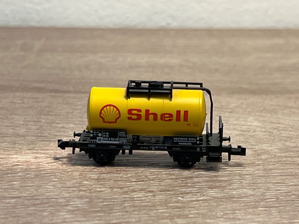 Minitrix SHELL kesselwagen N (Gebraucht) in St-Aubin-Sauges für CHF 8 – mit Lieferung auf ...