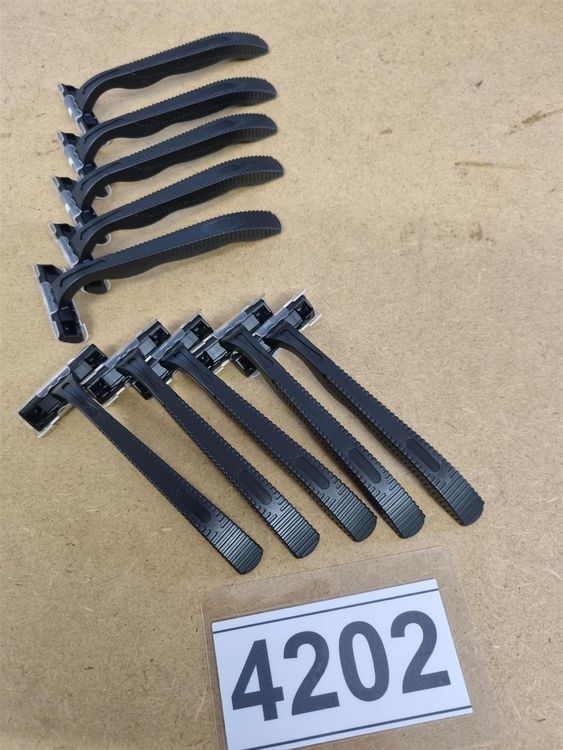10x Rasierer Einwegrasierer 2klingen (Neu und originalverpackt) in Wolfhalden für CHF 2 – mit ...