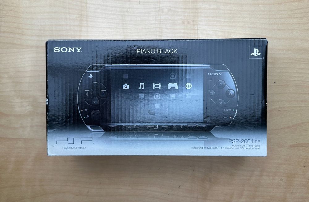 SONY PSP Slim (Modèle PSP-2004) Piano Black + SD Card 32GB! (Gebraucht ...