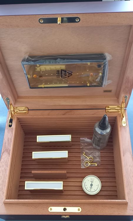 Triest Deluxe Humidor (Neu und originalverpackt) in Birsfelden für CHF ...